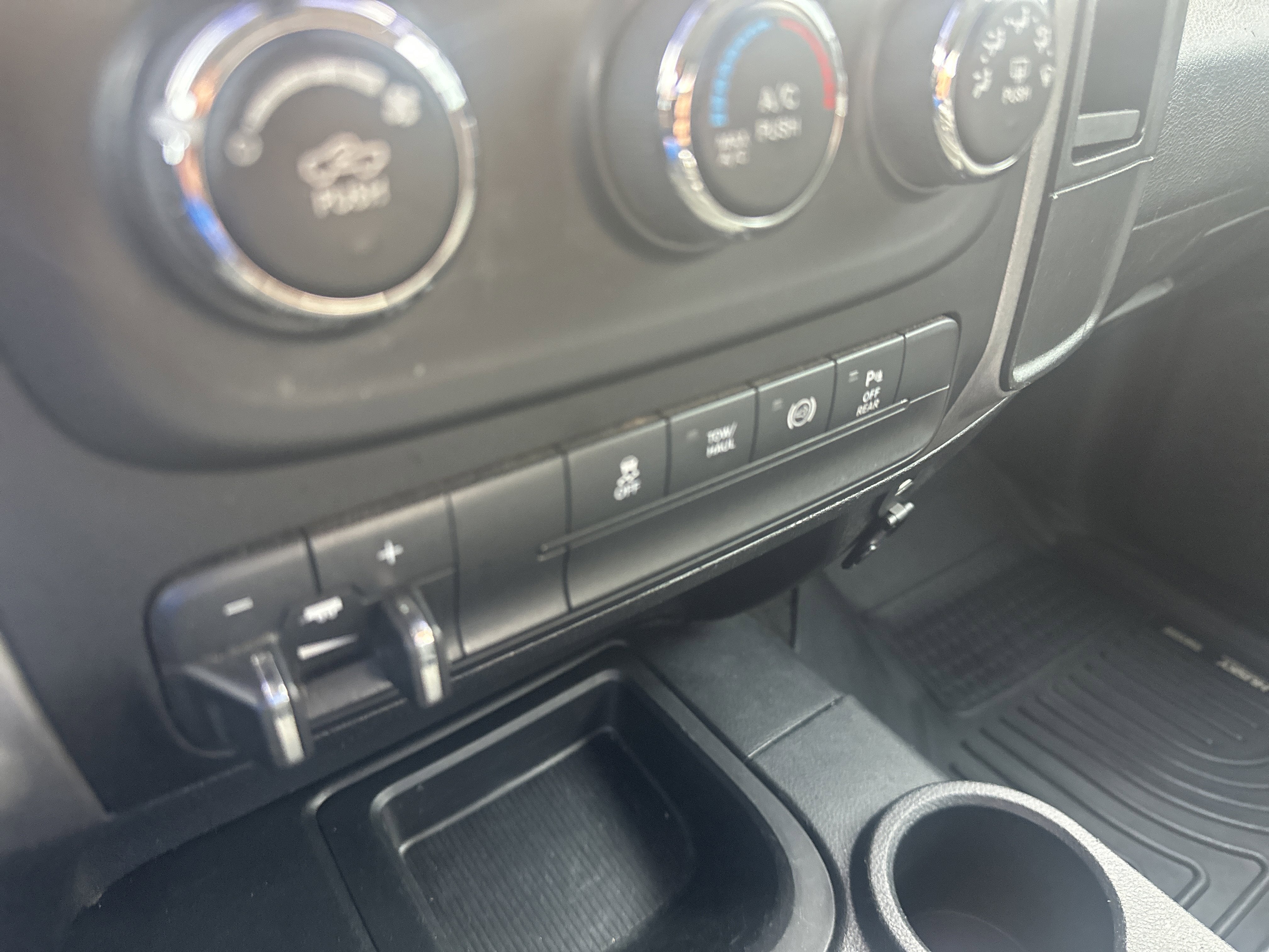 2016 RAM 2500 Tradesman Sevierville TN | Rocky Top Ford 3C6UR5CL5GG269151